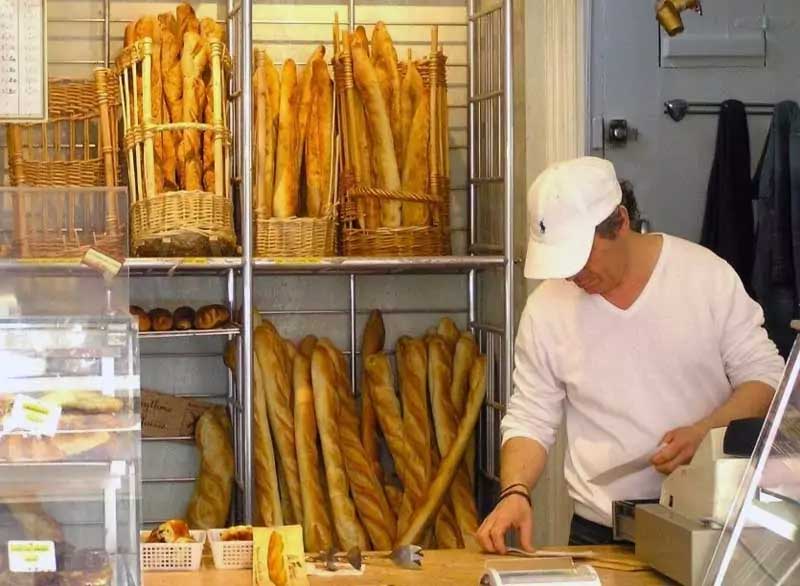 French Bread and Croissants in Paris | Paris à la Carte
